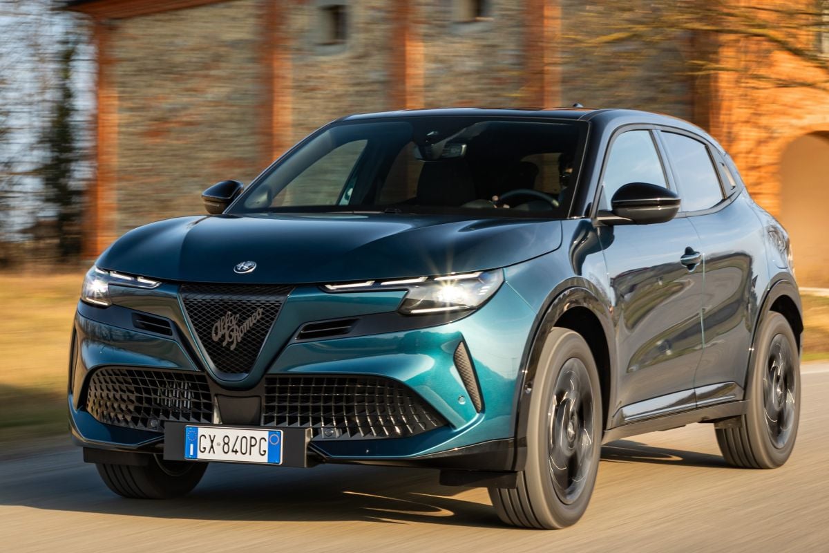 Test: Alfa Romeo Junior Ibrida Q4 – AutoWeek