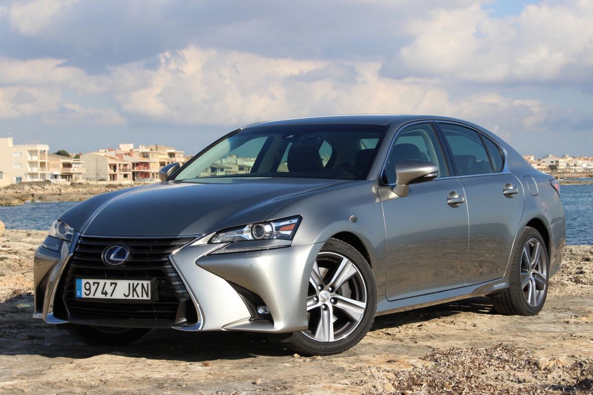 Lexus GS 450h President Line (2017) review - AutoWeek
