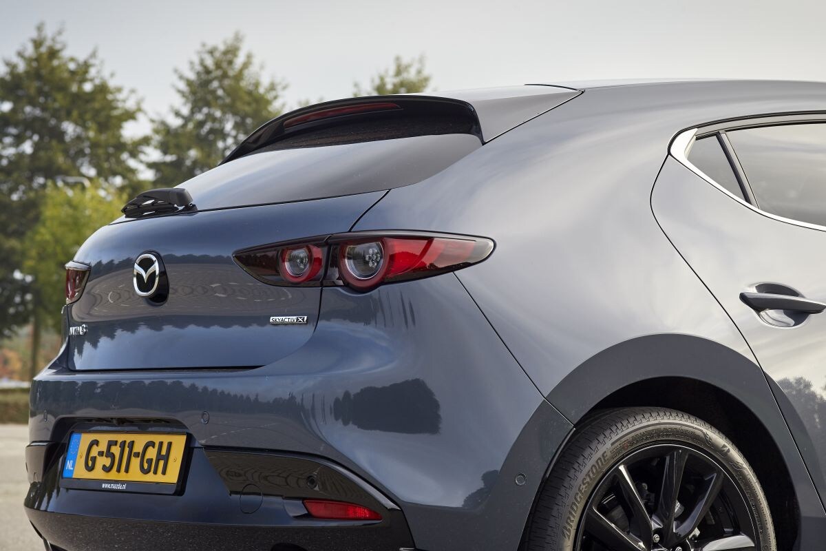 Test: Mazda 3 SkyActiv-X 180 Luxury (2020) - AutoWeek