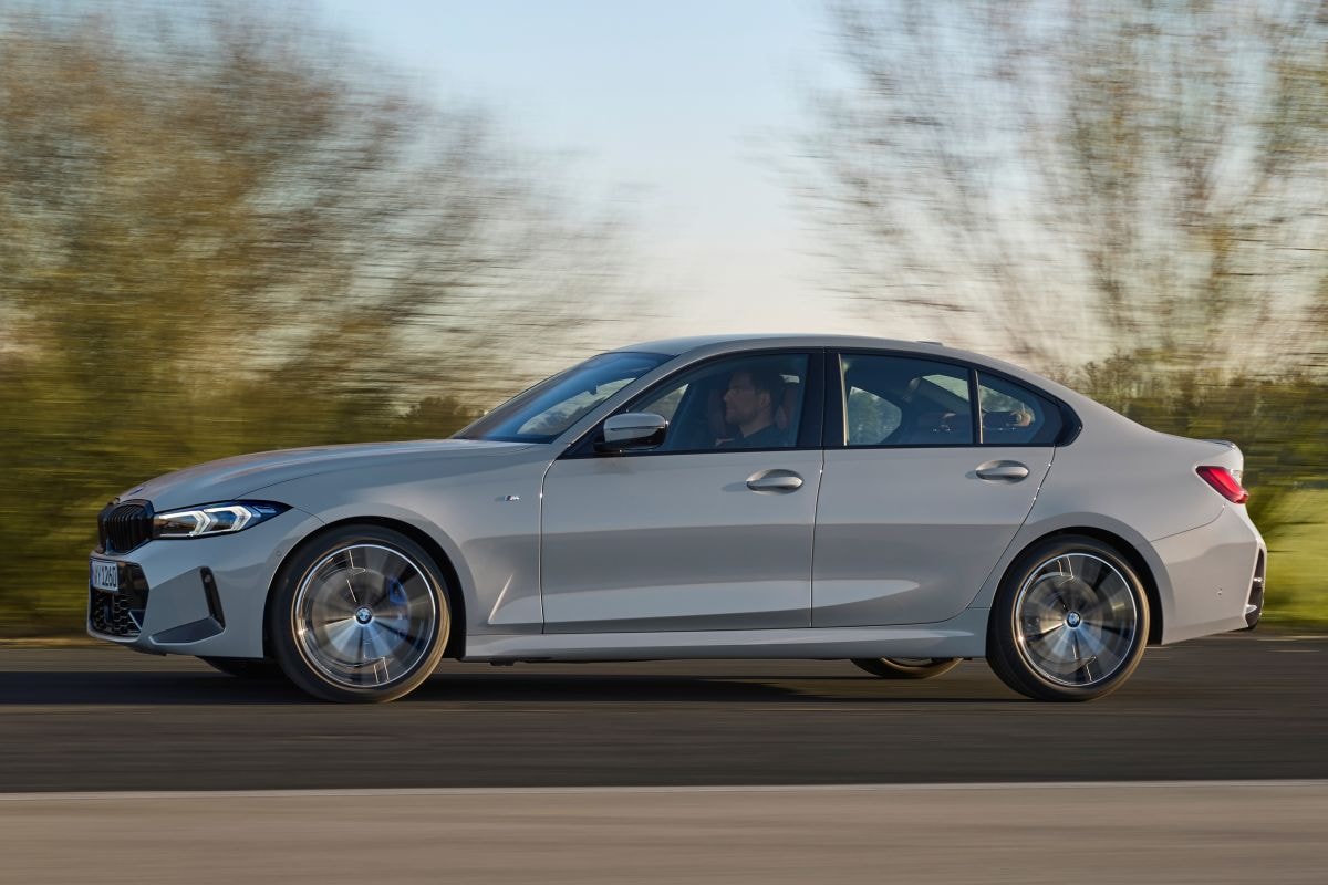 BMW 330e prijs en specificaties - AutoWeek
