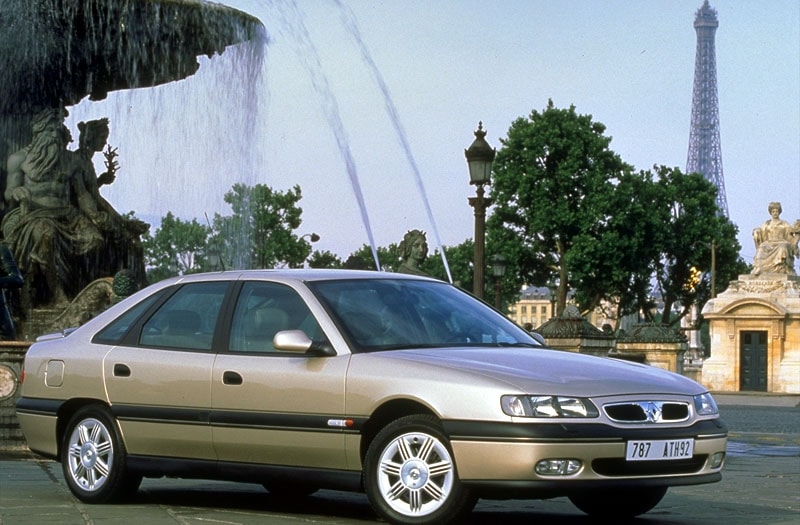 Renault Safrane RXE 3.0 V6-24V prijs en specificaties