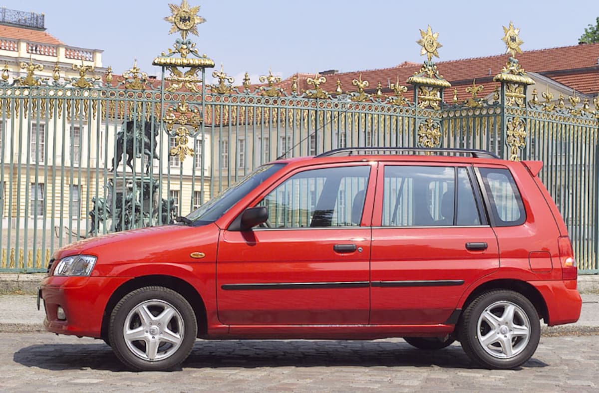Mazda Demio 1.3 Comfort (2000) review - AutoWeek