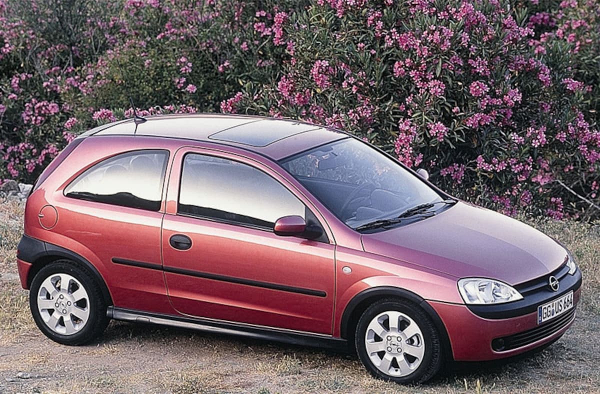 Opel Corsa 1.7 DTi-16V Sport (2001) review - AutoWeek