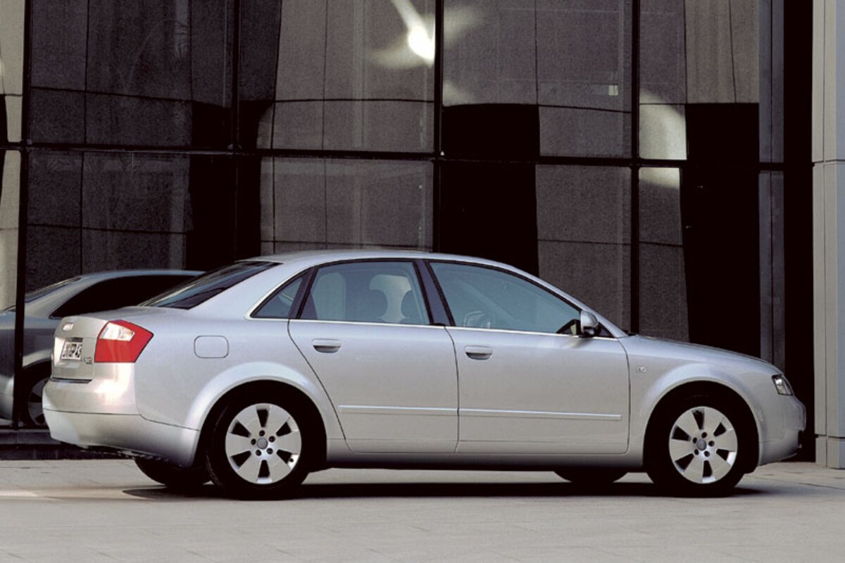 Audi A4 1.6 Pro Line prijs en specificaties - AutoWeek