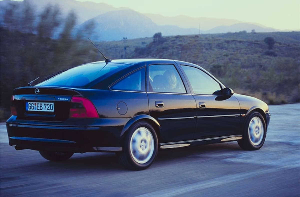 Opel Vectra 2.2i-16V CDX prijs en specificaties - AutoWeek