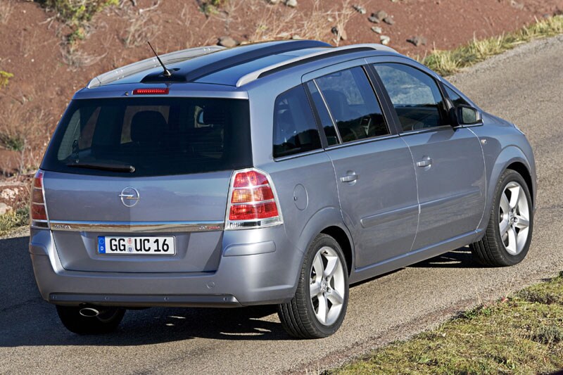 Opel Zafira 2.2 Cosmo (2006) review - AutoWeek