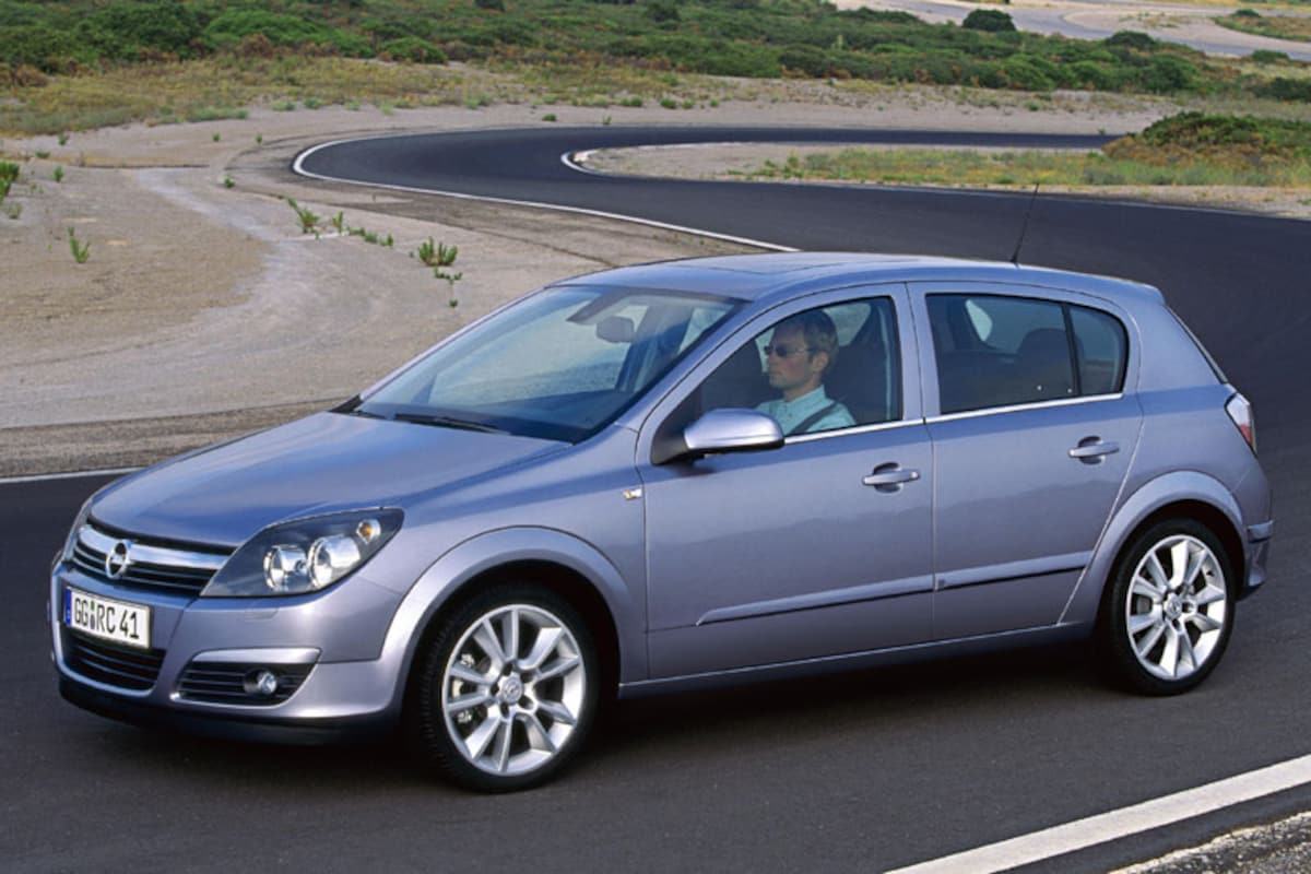 Opel Astra 1.4 Essentia (2005) review - AutoWeek