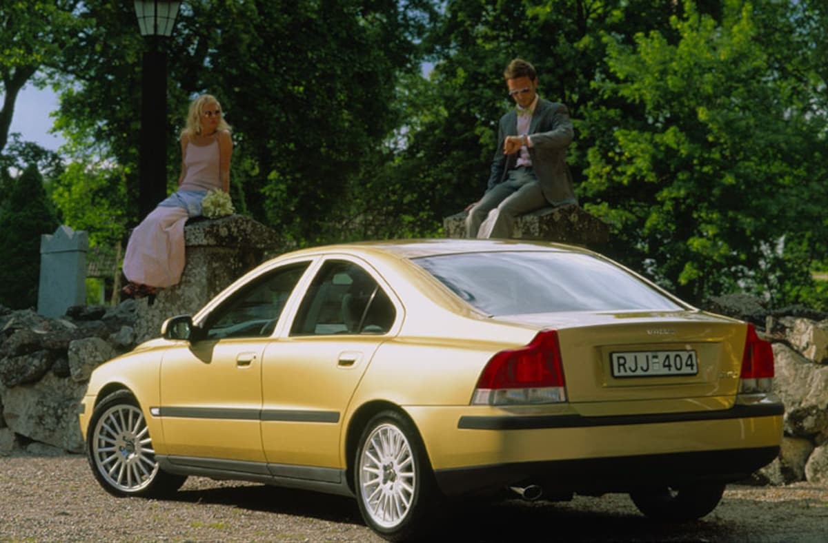 Volvo S60 2.4 140pk (2002) review - AutoWeek