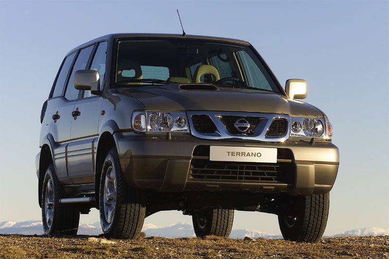 Nissan Terrano 2.7 TD Luxury prijs en specificaties
