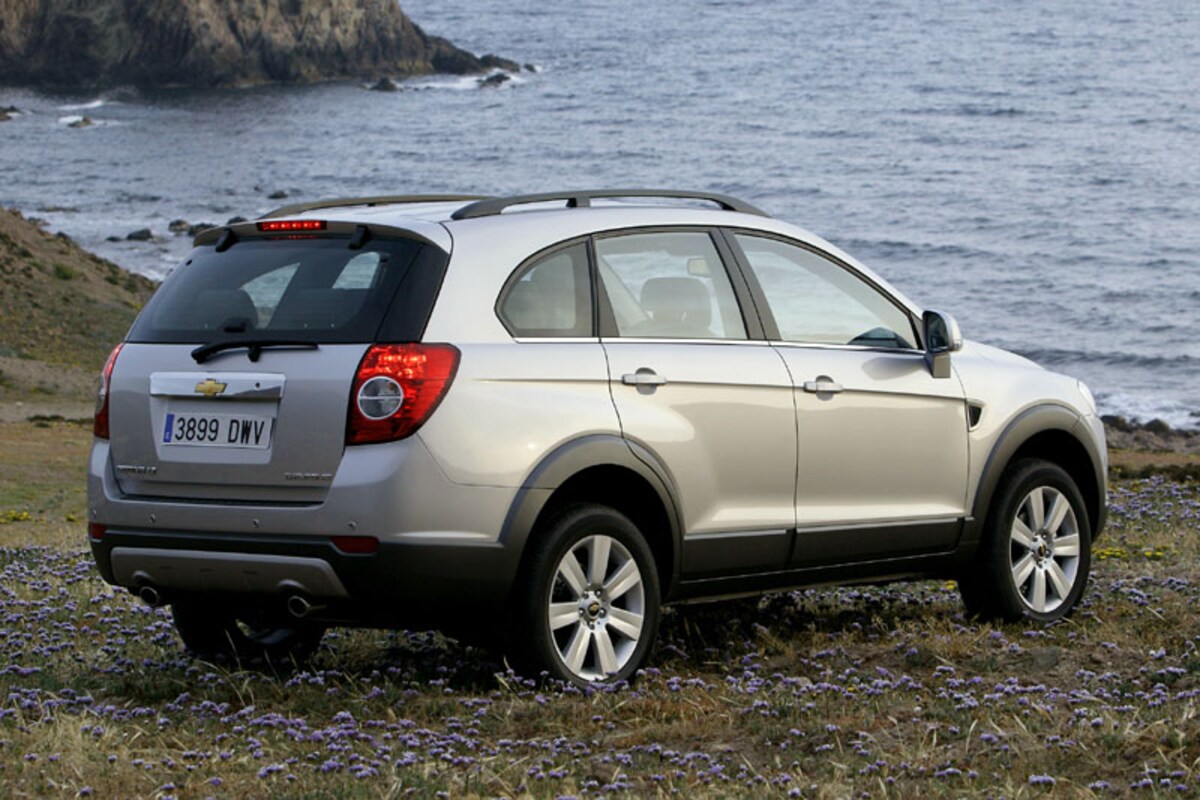 Chevrolet Captiva 2.4 Style (2008) review - AutoWeek