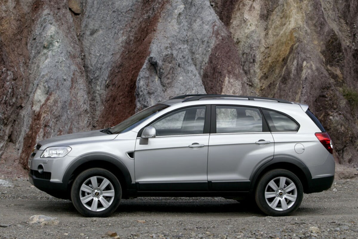 Chevrolet Captiva 2.4 Style (2008) review - AutoWeek