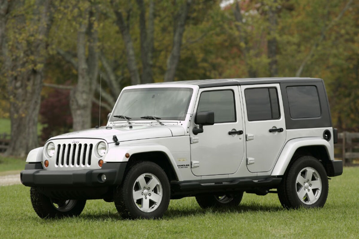 Jeep Wrangler Unlimited 3.8 Sahara (2007) review - AutoWeek