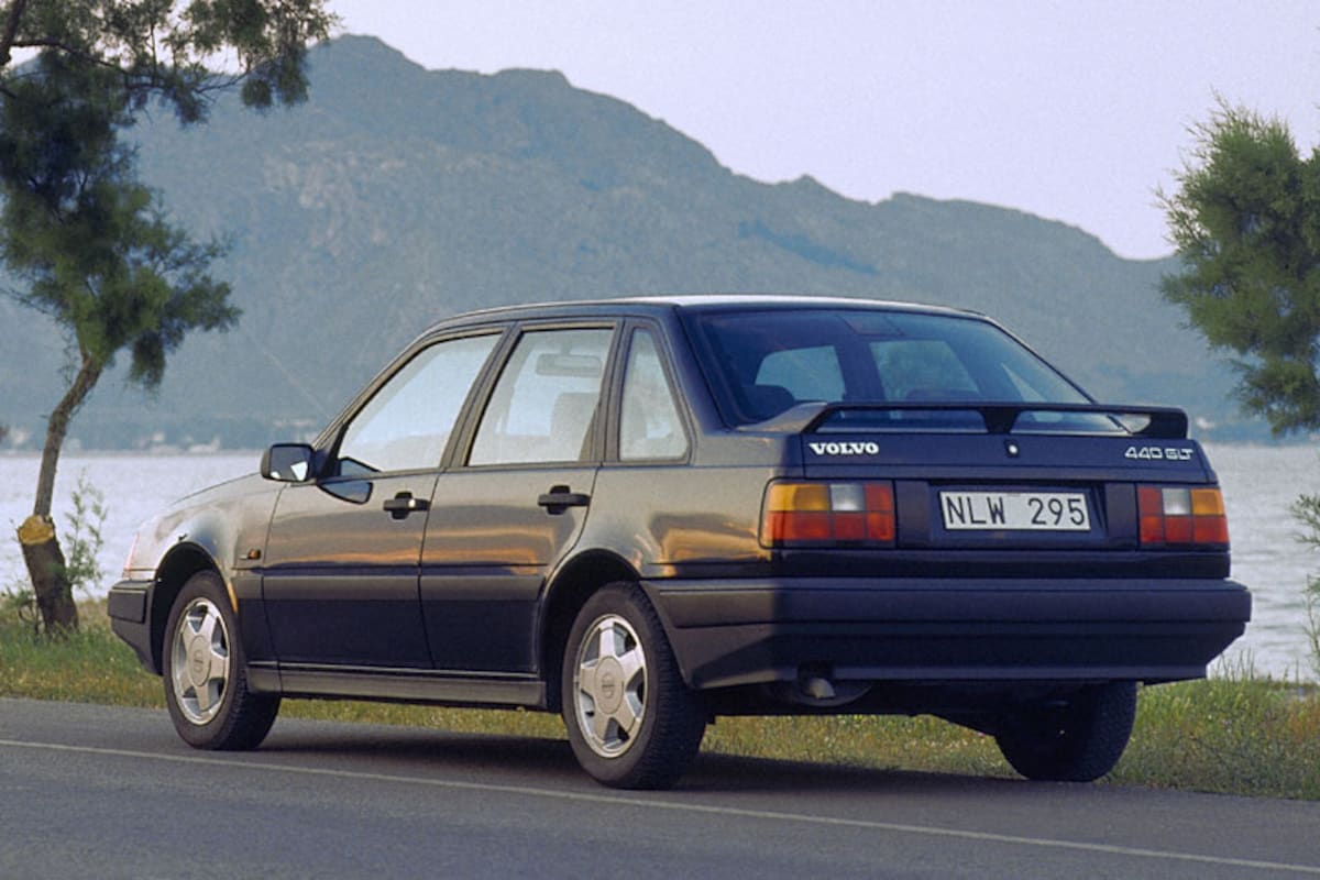 Volvo 440 Turbo (1989) review - AutoWeek