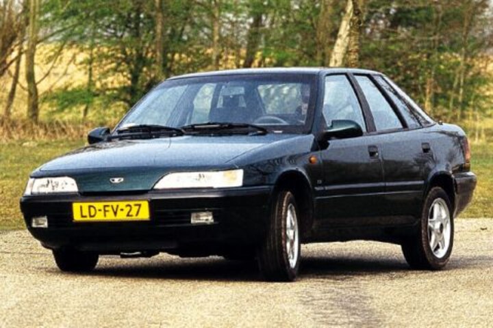 Daewoo Espero 1.8 CD (1996) Autotest - AutoWeek