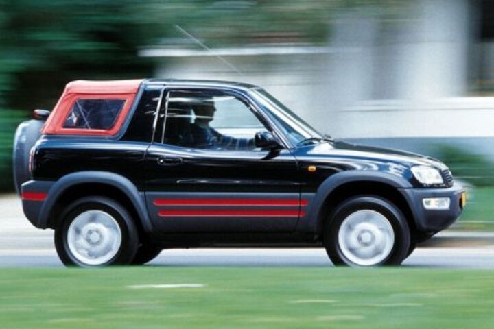 Toyota Funcruiser 2.0i Softtop (1999) Autotest - AutoWeek