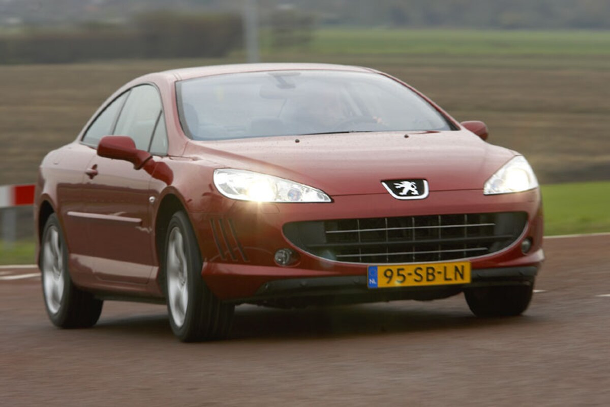 De haaienbek van de Peugeot 407 - AutoWeek