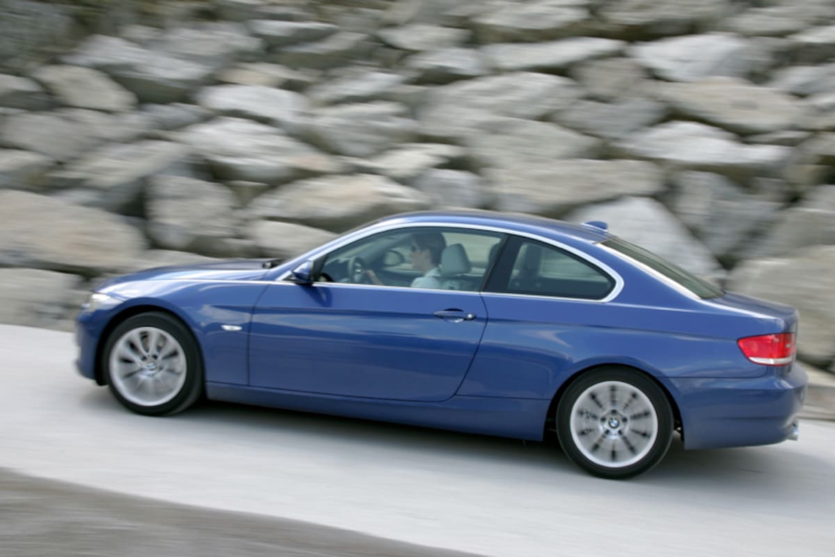 BMW 320i Coupé Executive (2009) review - AutoWeek