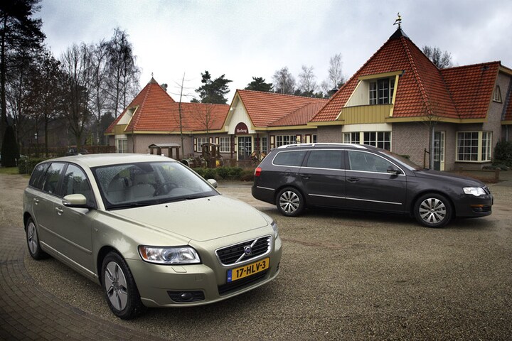 Volkswagen Passat Variant 2.0 TDI Bluemotion - Volvo V50 1.6d Drive