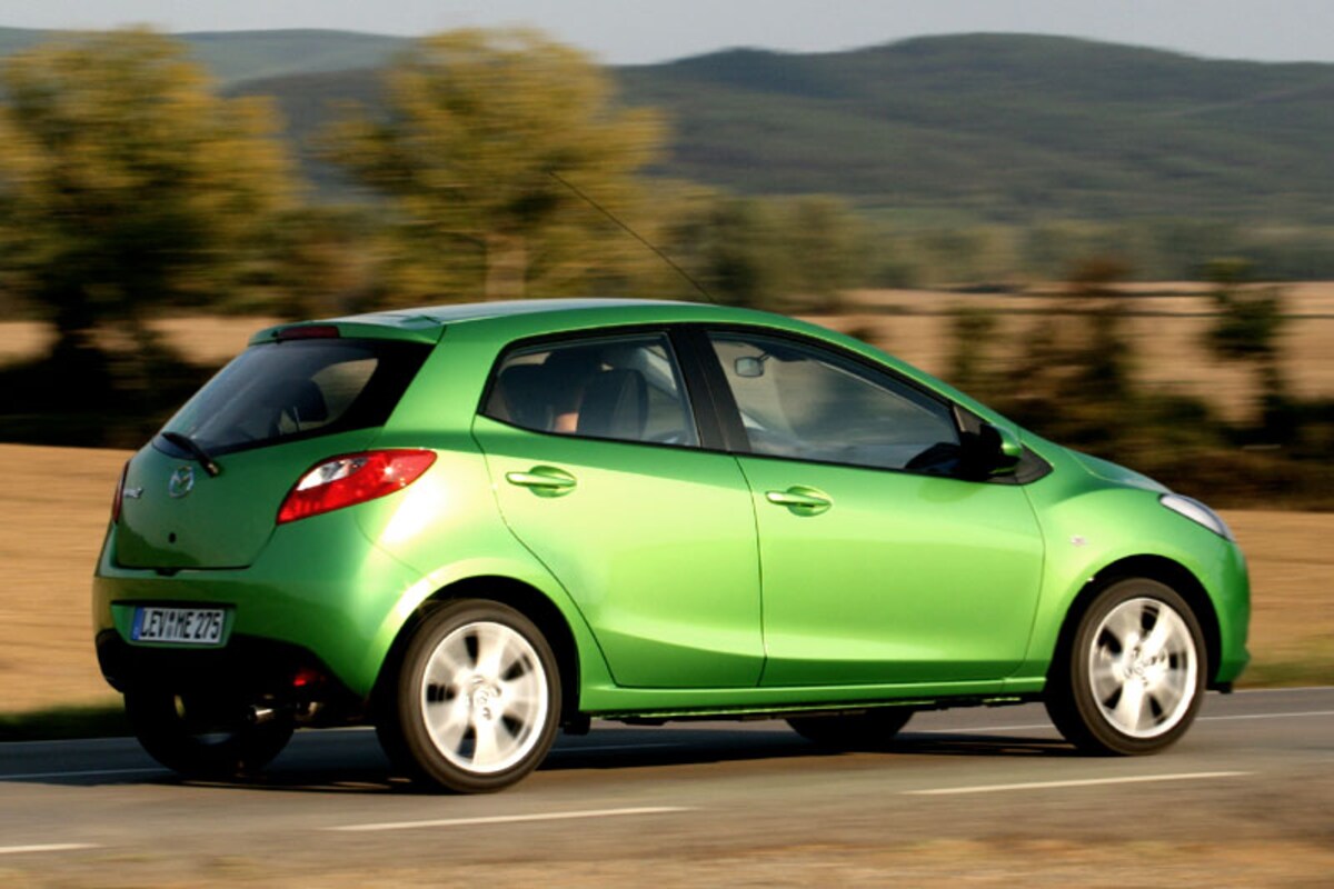 Test: Mazda 2 (2007) - AutoWeek
