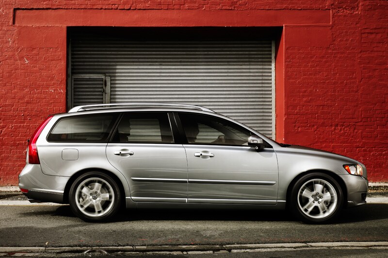 Volvo V50 1.6D DRIVe Kinetic (2010) review - AutoWeek