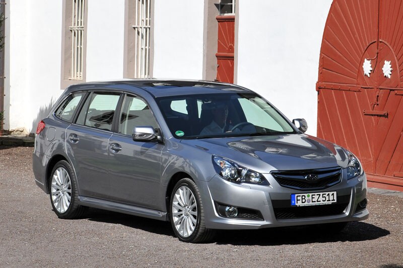 Subaru Legacy Touring Wagon 2.0i Corporate Edition (2011) review