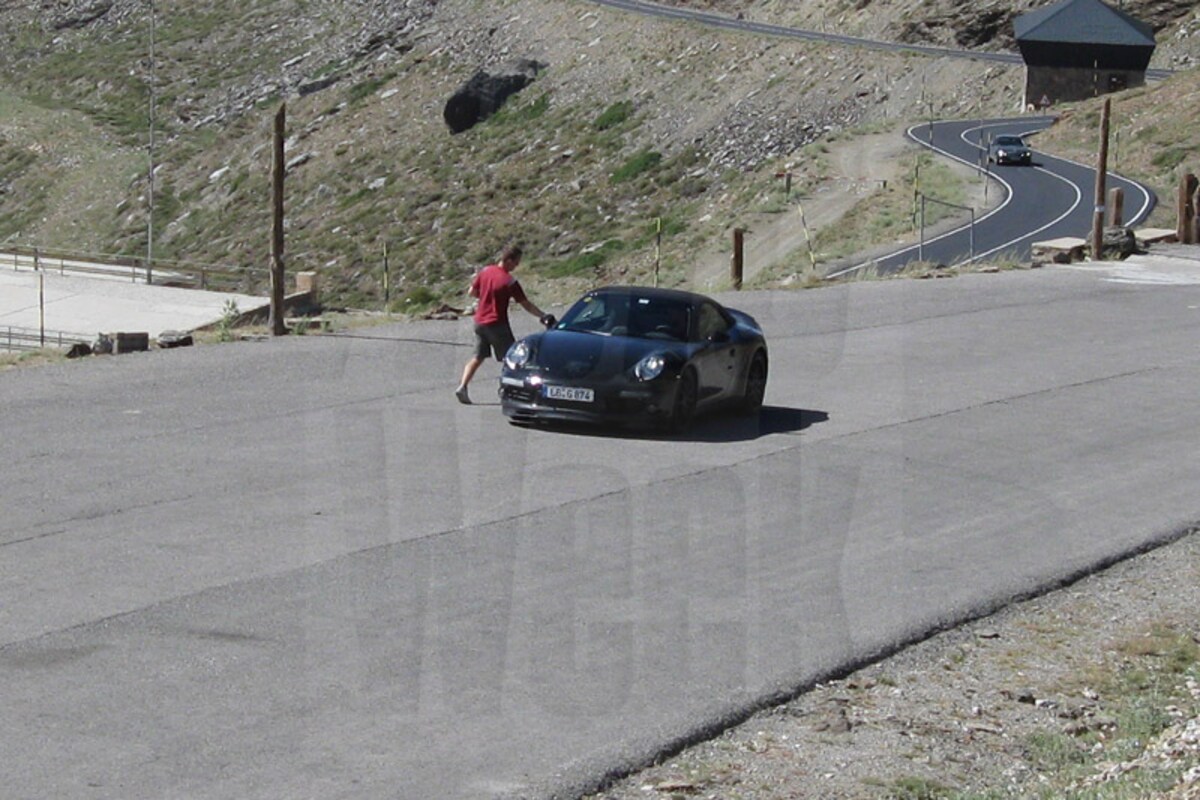 Porsche 998 Cabrio bezoekt Sierra Nevada - AutoWeek