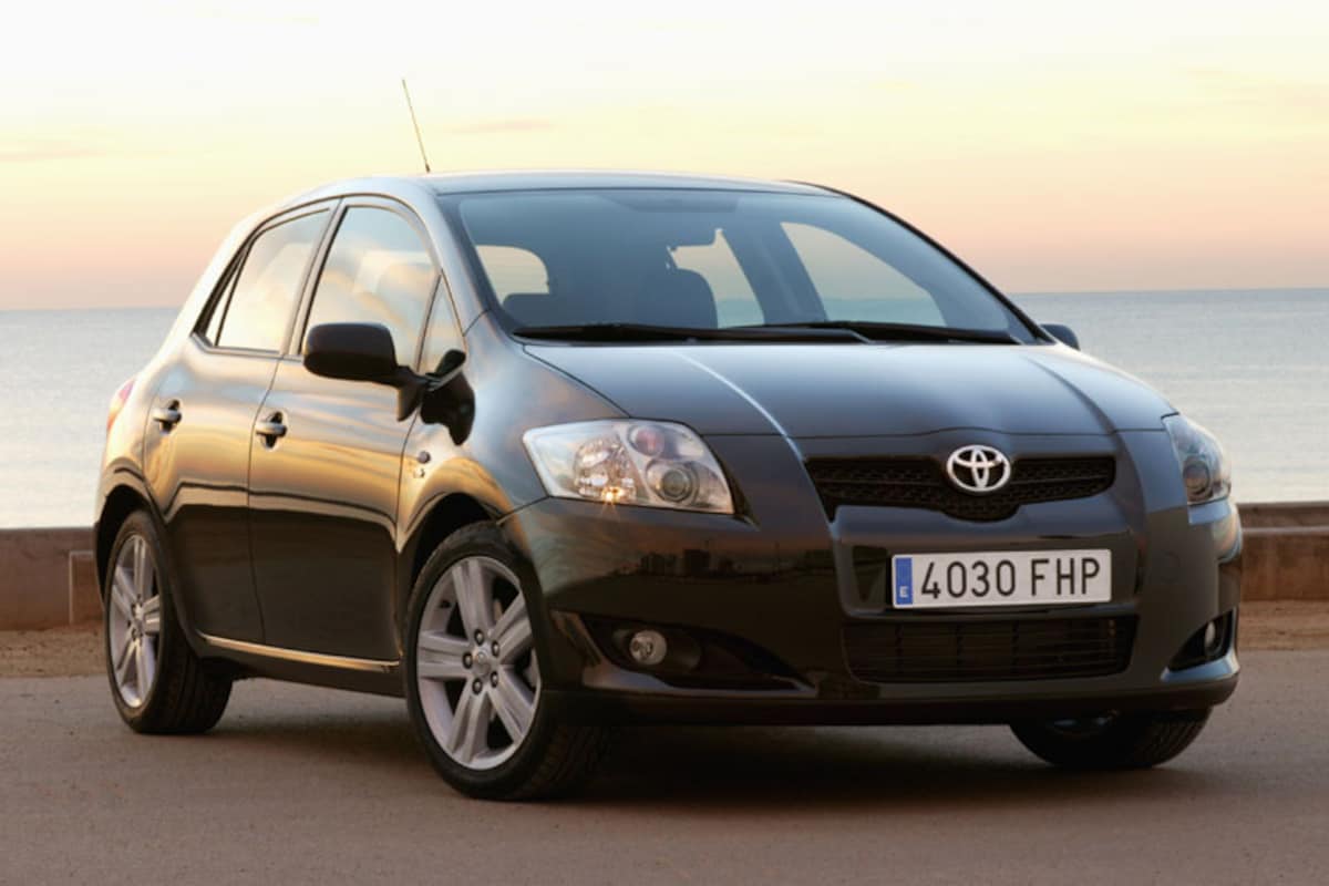 Toyota Auris 2.0 D-4D-F Dynamic prijs en specificaties
