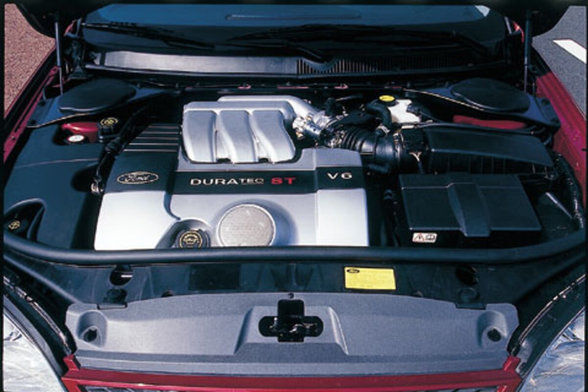 Ford Mondeo 3.0 V6 V24 ST220 (2003) Autotest - AutoWeek