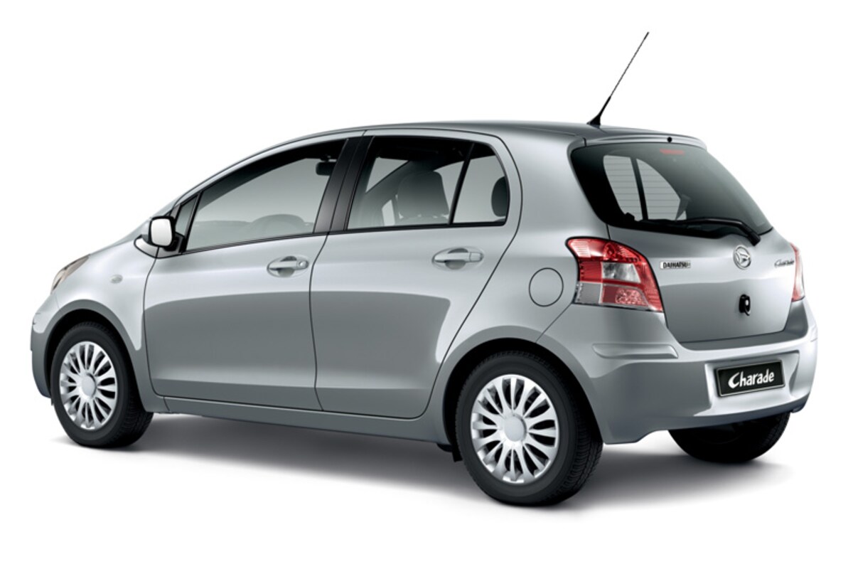 De Tweeling: Toyota Yaris - Daihatsu Charade - AutoWeek