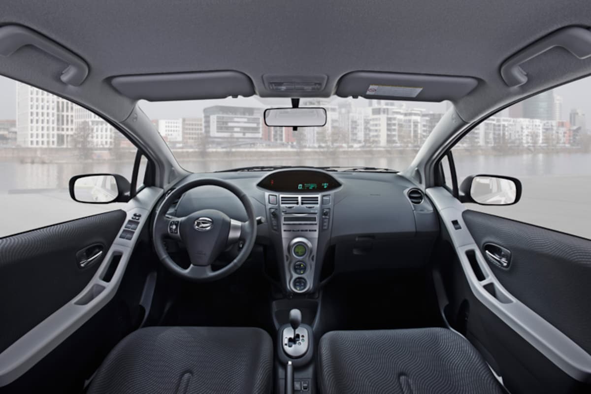 De Tweeling: Toyota Yaris - Daihatsu Charade - AutoWeek