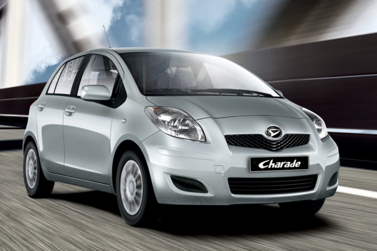 De Tweeling: Toyota Yaris - Daihatsu Charade - AutoWeek