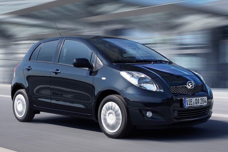 De Tweeling: Toyota Yaris - Daihatsu Charade - AutoWeek