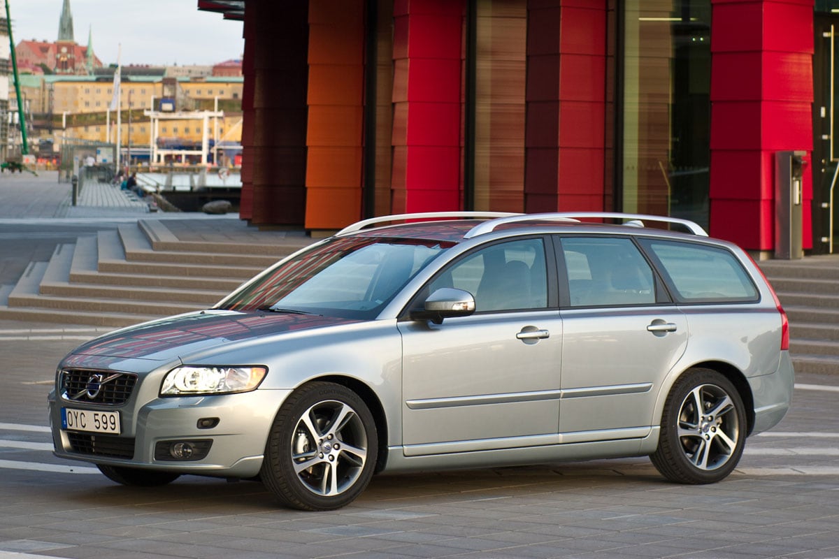 Volvo V50 1.6D DRIVe Kinetic (2010) review - AutoWeek