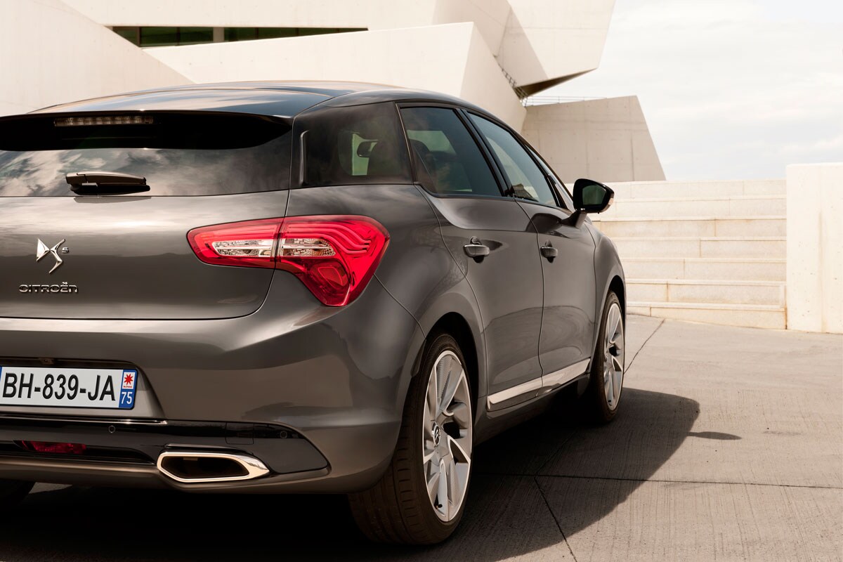 Citroën DS5 Hybrid4 Business Executive (2014) review
