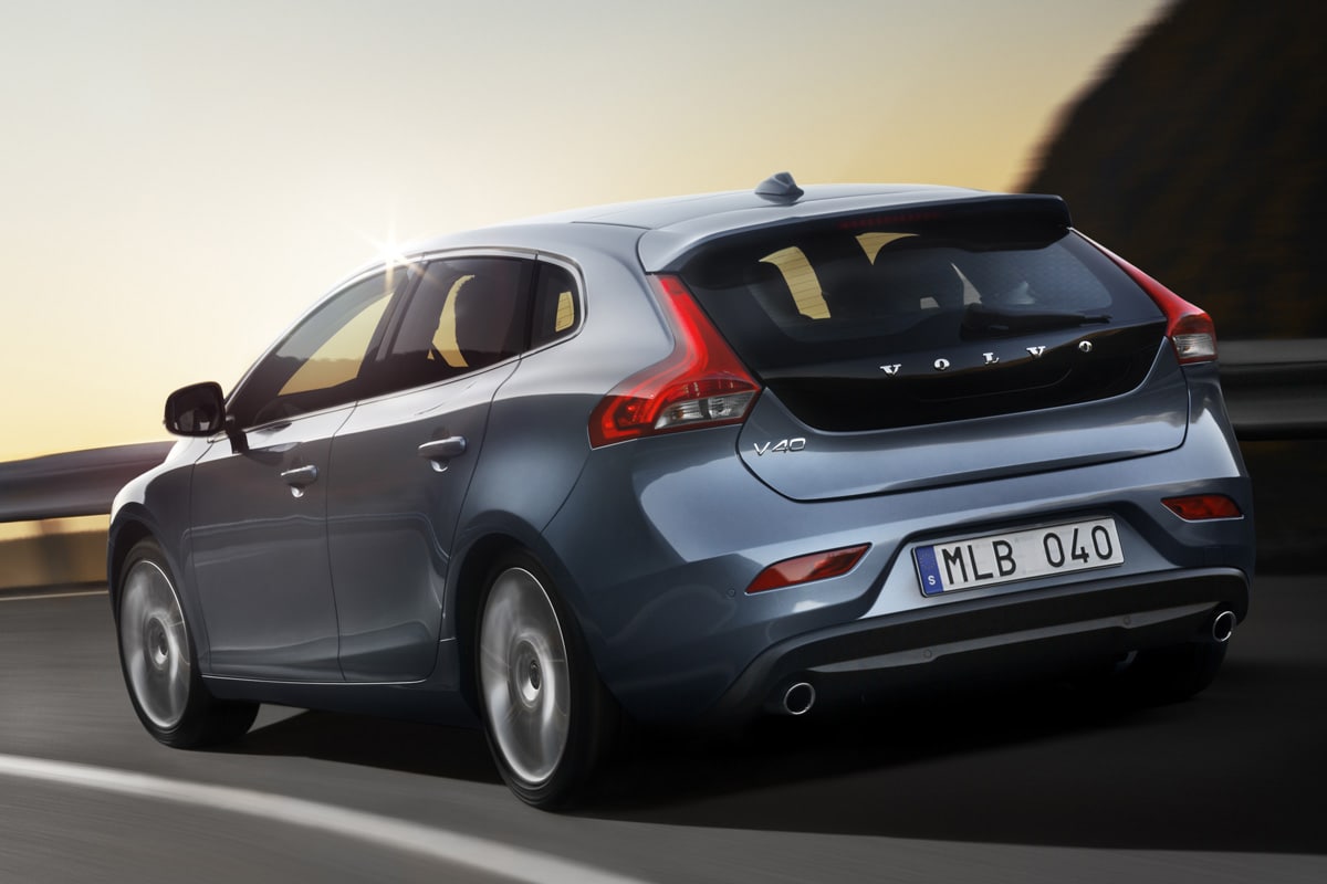 Volvo V40 D4 Summum prijs en specificaties - AutoWeek