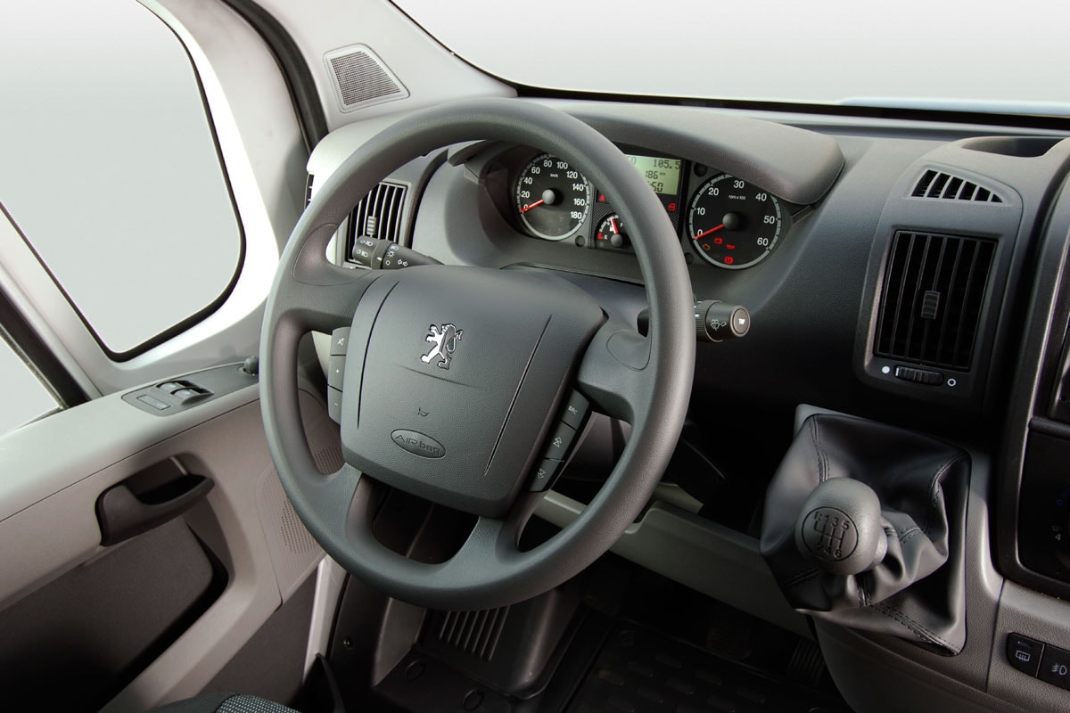 Peugeot Boxer L3H3 335 HDi 130 prijs en specificaties