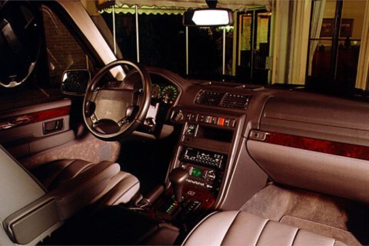 Land Rover Range Rover 4.6 HSE (1995) Autotest - AutoWeek