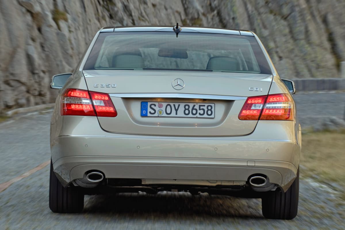 Mercedes-Benz E 200 CGI BlueEFFICIENCY Avantgarde (2009) review