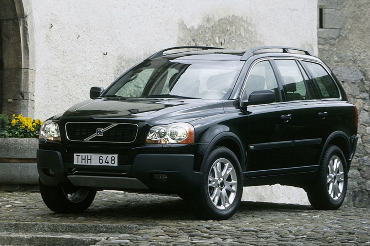 Volvo XC90 2.5 T Momentum (2005) review - AutoWeek