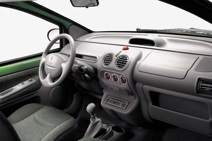 Renault Twingo 1.2 16V Initiale (2002) review - AutoWeek