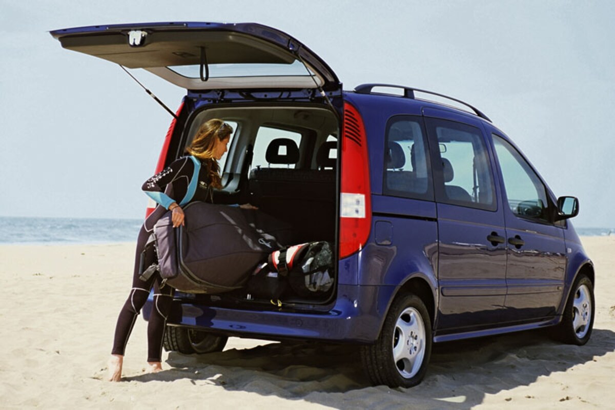 Mercedes-Benz Vaneo 1.6 Family (2002) review - AutoWeek