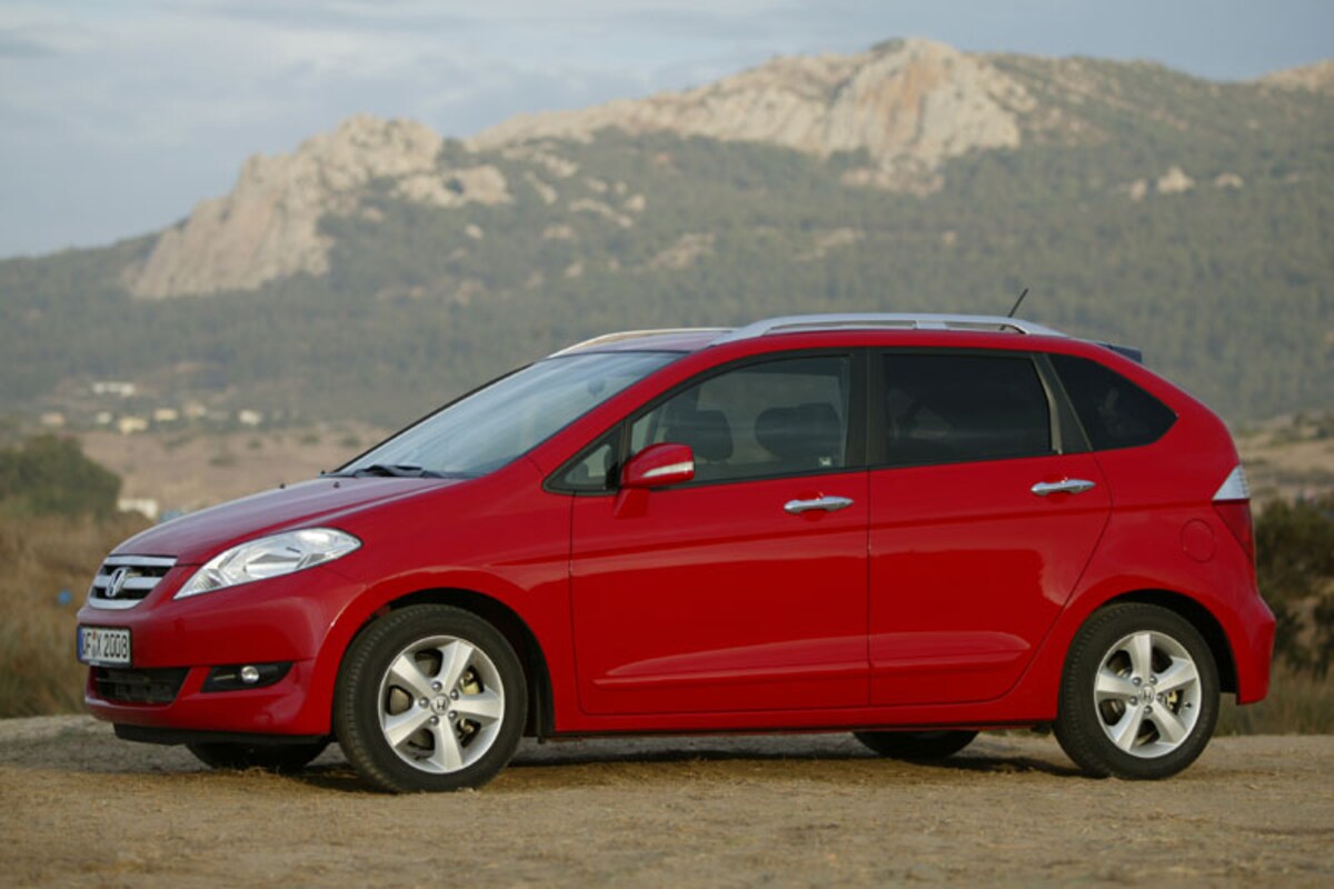 Honda FR-V 2.0 Comfort (2004) review - AutoWeek