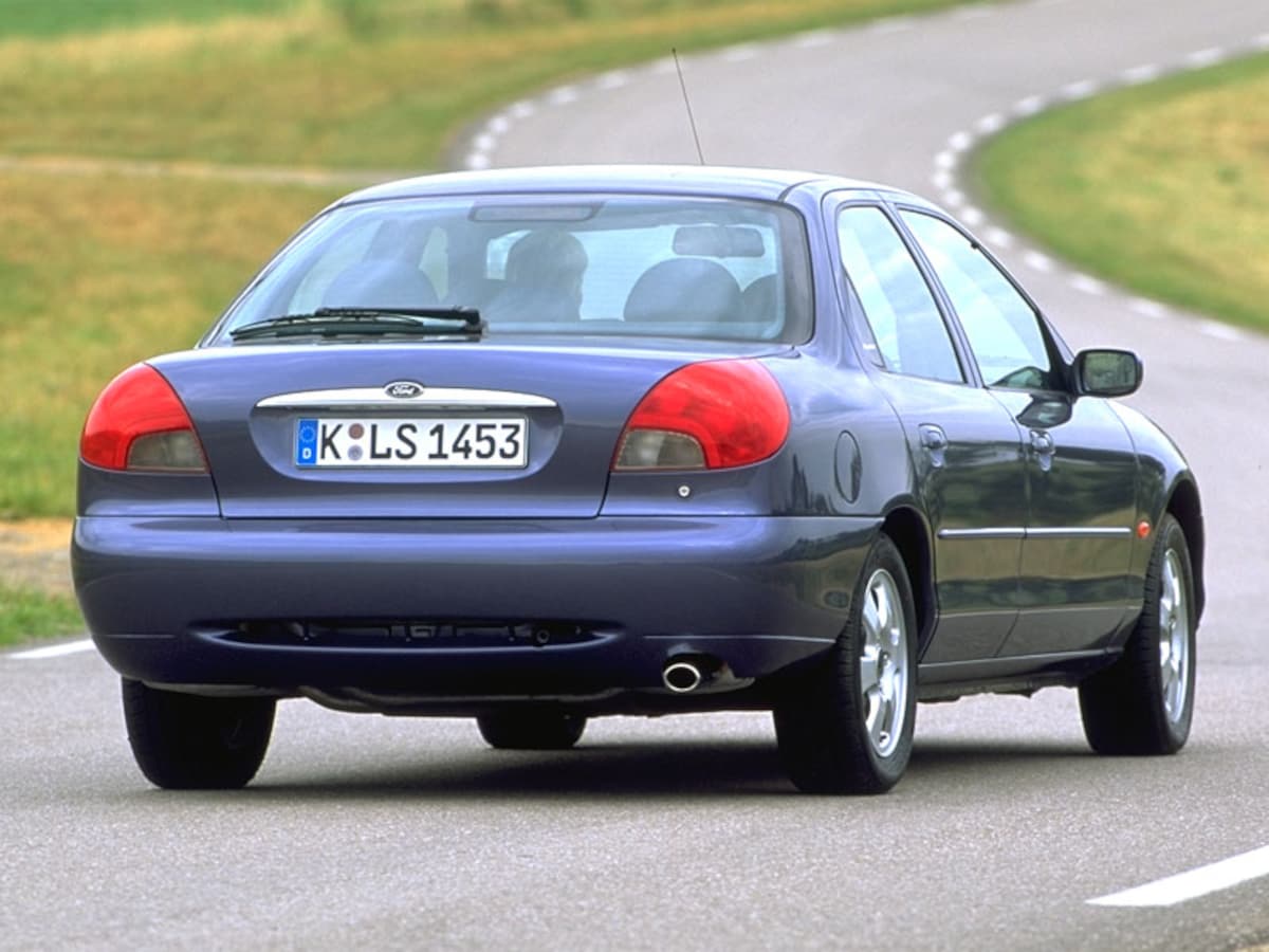 Ford Mondeo 1.8 TD prijs en specificaties - AutoWeek