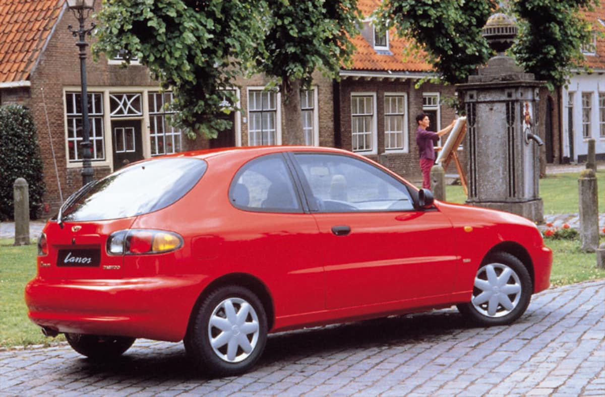 Daewoo Lanos 1.5 SX (2000) review - AutoWeek