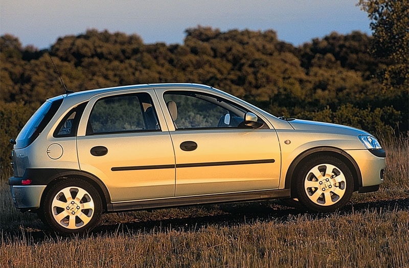 Opel Corsa 1.2-16V (2002) review - AutoWeek