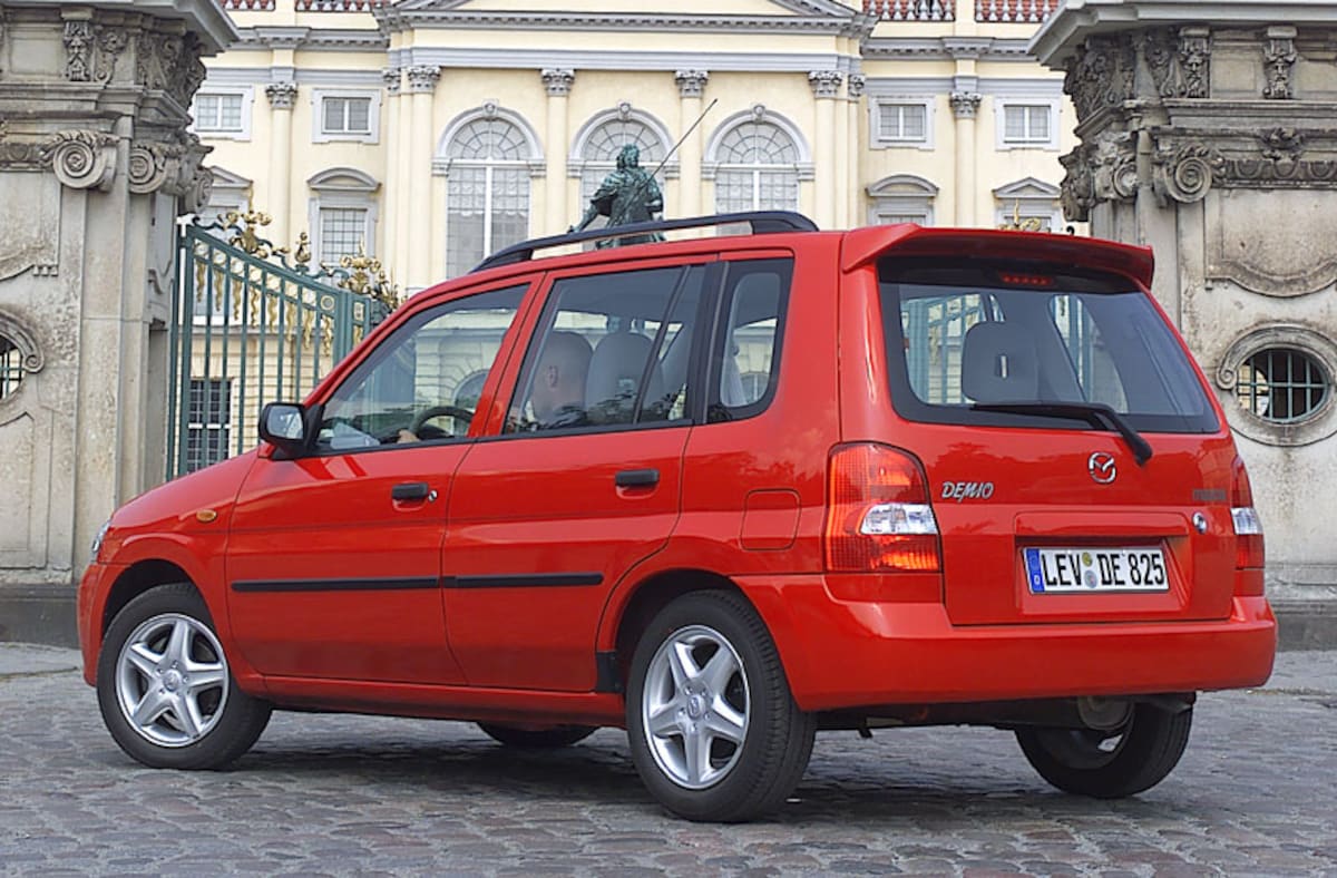 Mazda Demio 1.3 Comfort (2000) review - AutoWeek