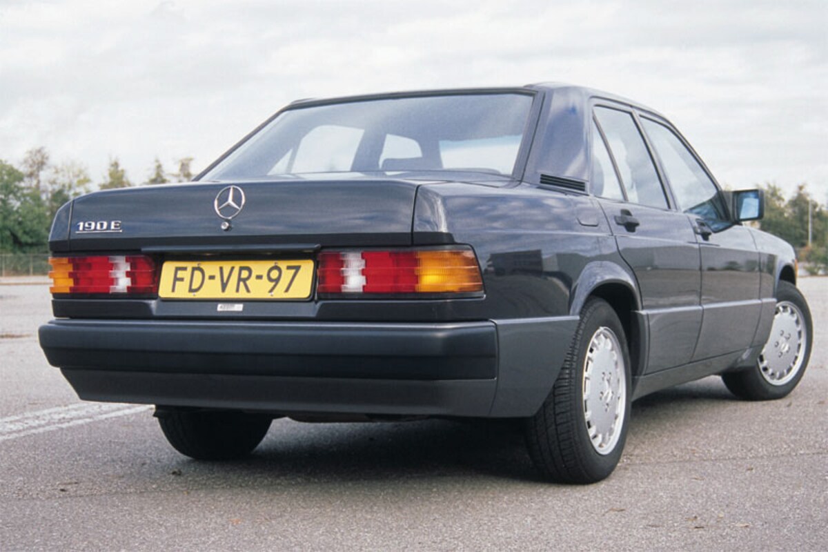 Mercedes-Benz 190 E 1.8 prijs en specificaties - AutoWeek