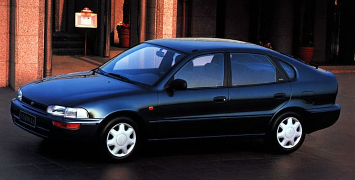 Toyota Corolla Liftback 1.6 XLi (1993) review - AutoWeek