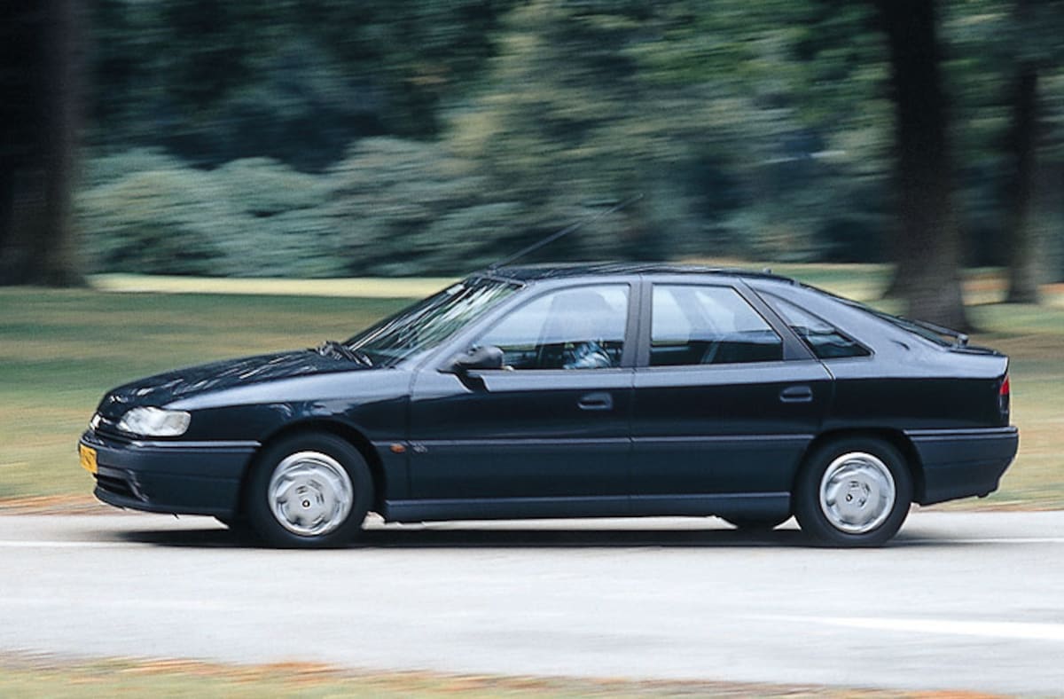 Renault Safrane 2.1 dT prijs en specificaties - AutoWeek