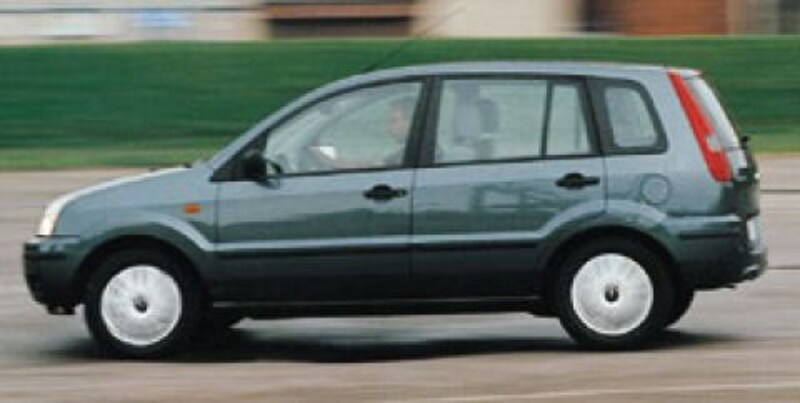Ford Fusion (2002) - Test - AutoWeek
